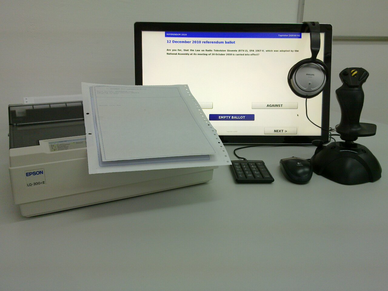 TopVoter® v2 voting device